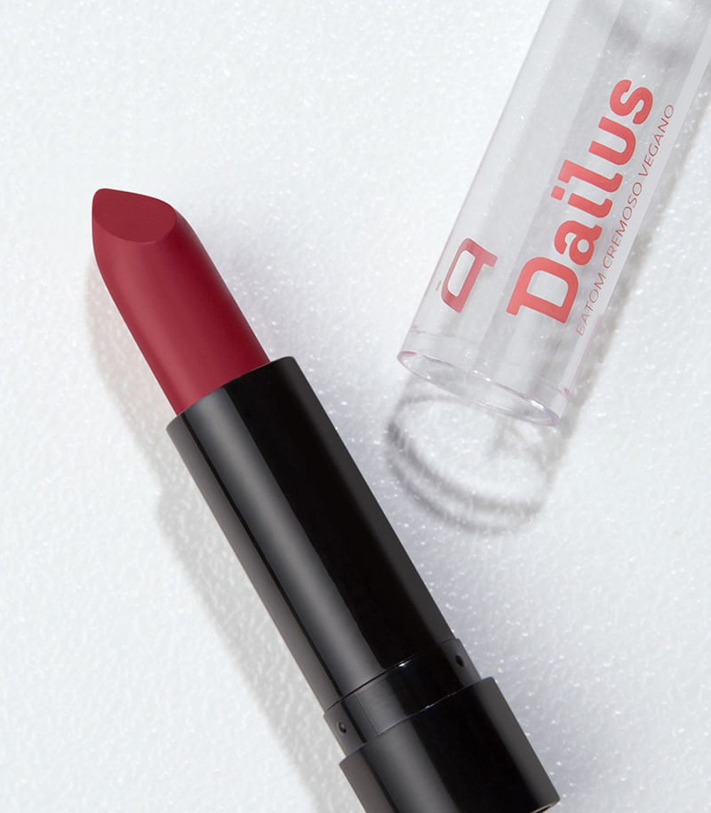 5 batons bordô que vão te deixar viciada na cor ‘burgundy’