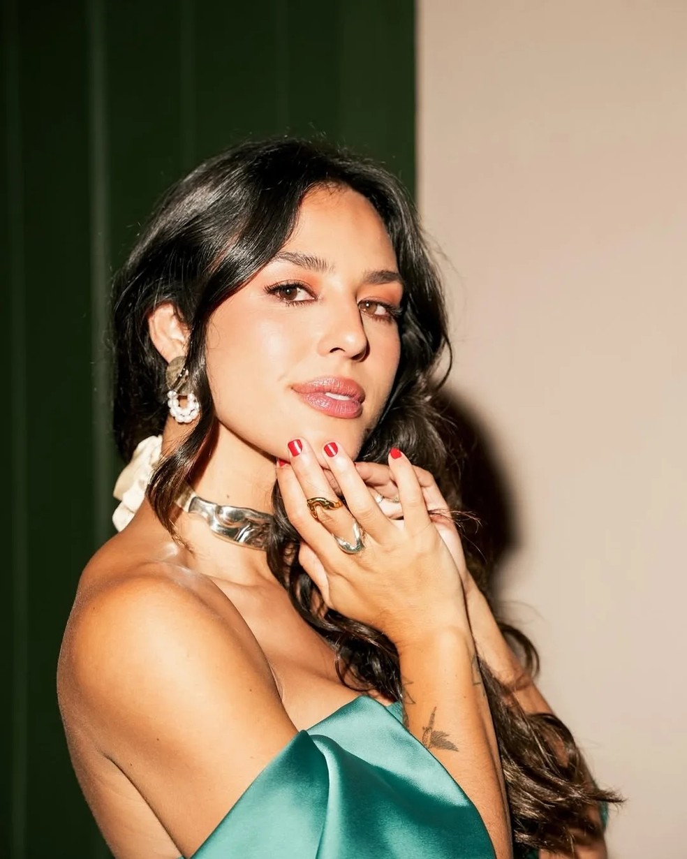 A beleza de Bruna Marquezine, Sabrina Sato e mais famosas na 2ª festa de casamento de Giovanna ...