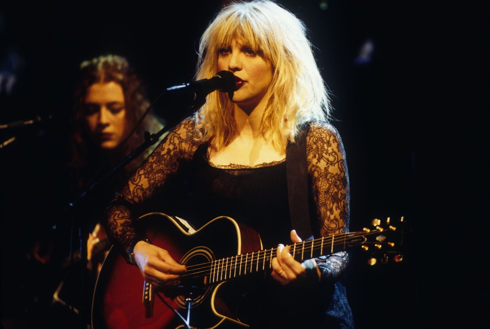 Esse influente álbum da banda de Courtney Love completa 30 anos, mas ...