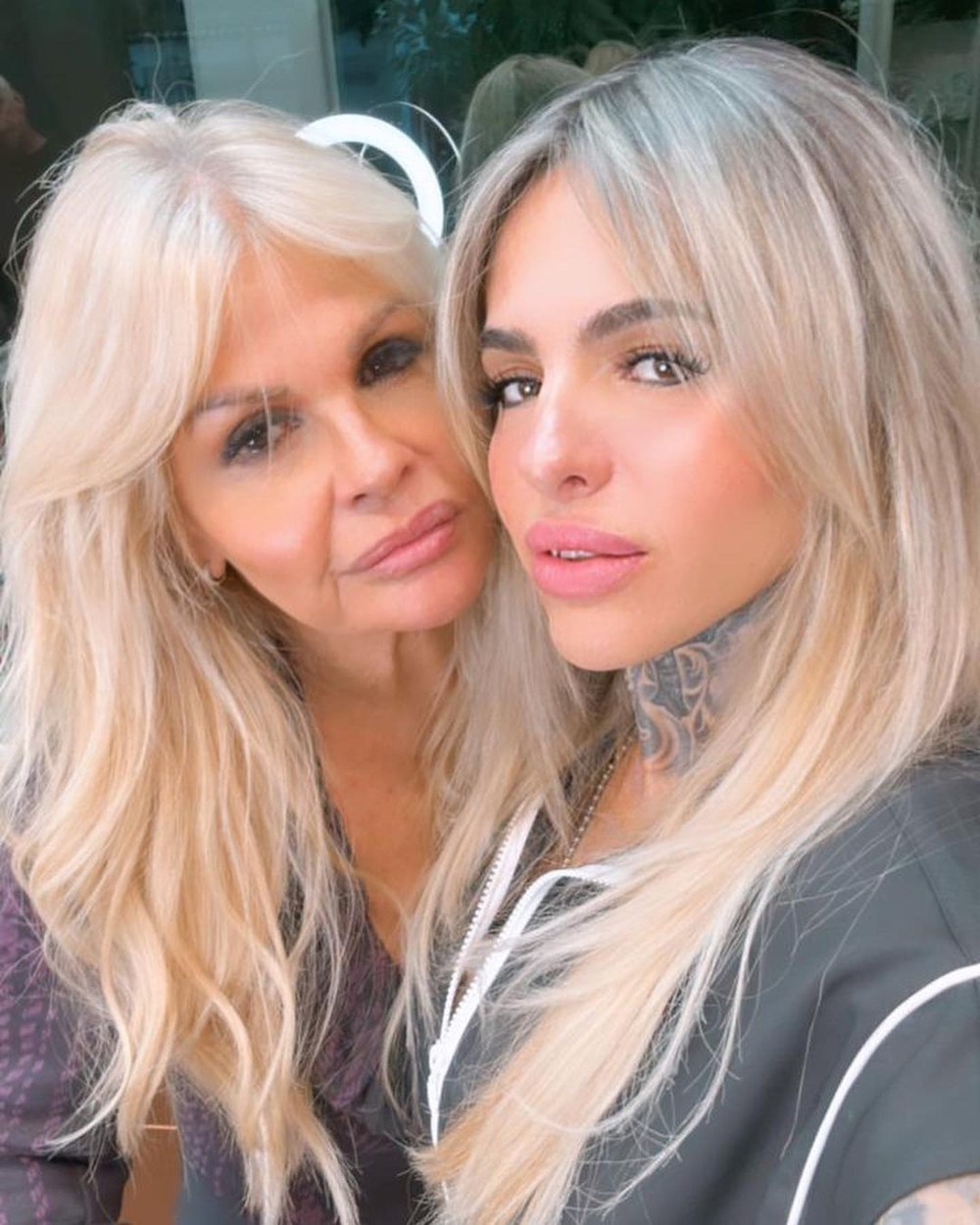 Foto de Monique Evans com namorada e a sogra chama atenção dos fãs ...