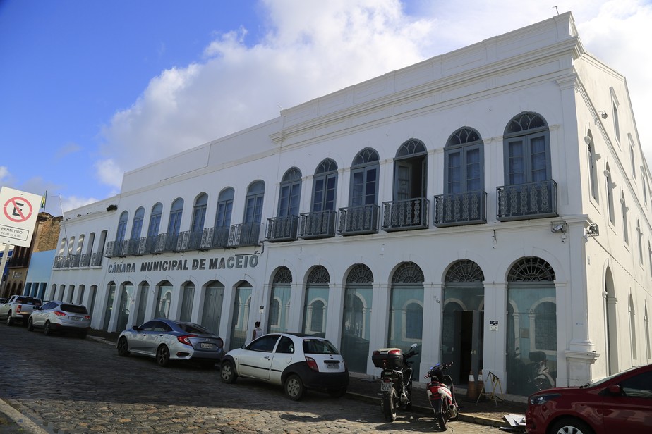 Vereadores de Maceió aprovam lei que coage mulheres que podem fazer ...
