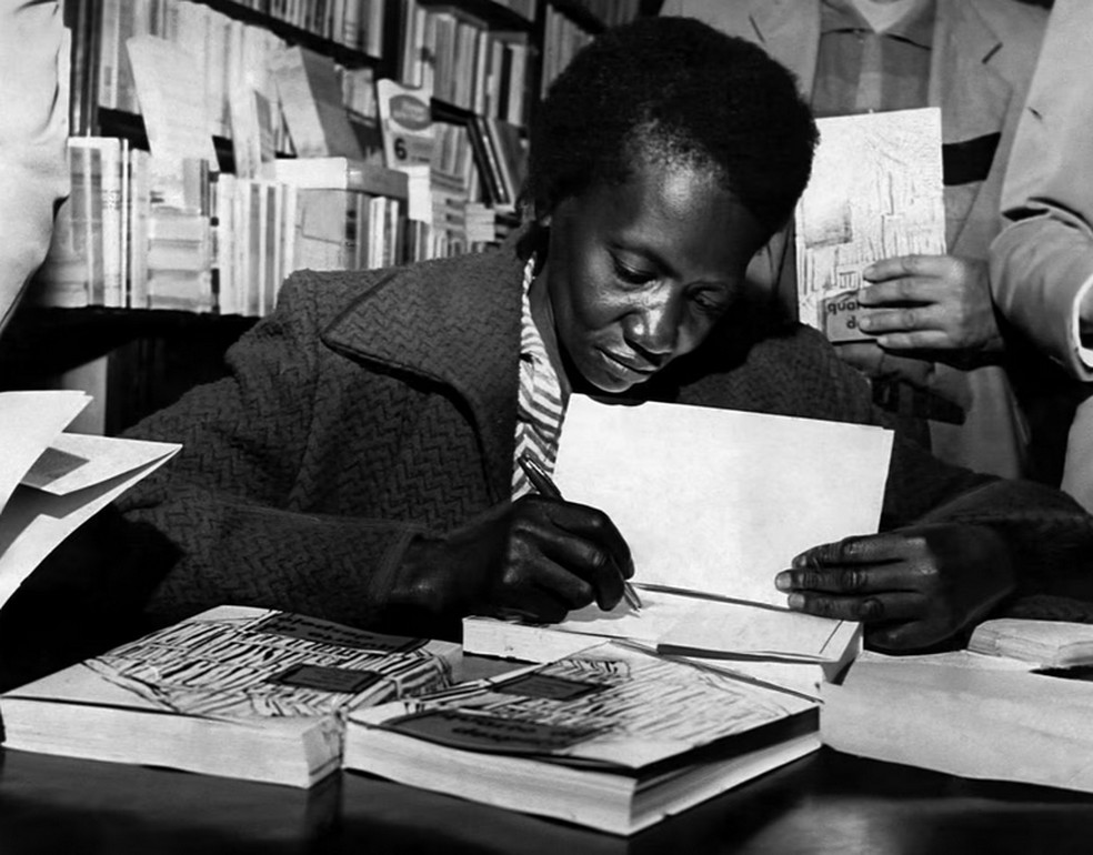 Fungos, rasgos e acervo guardado por terceiros: a batalha para ...