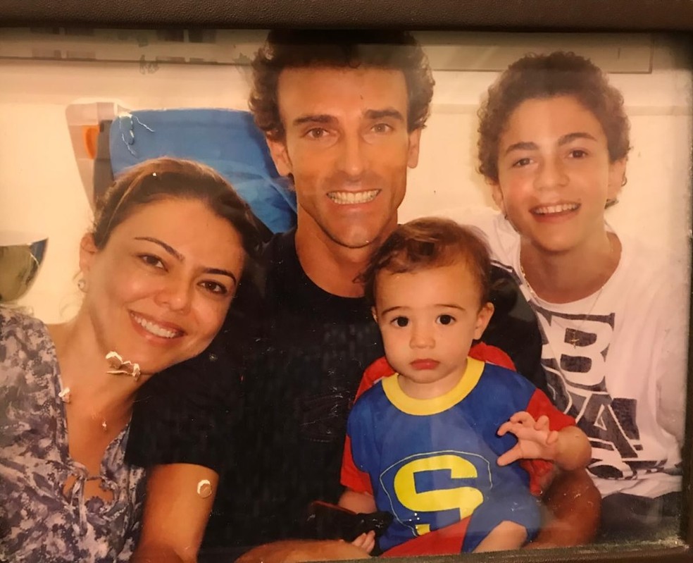 Leila Barros reúne filho com Emanuel Rêgo e enteado em fotos raras ...