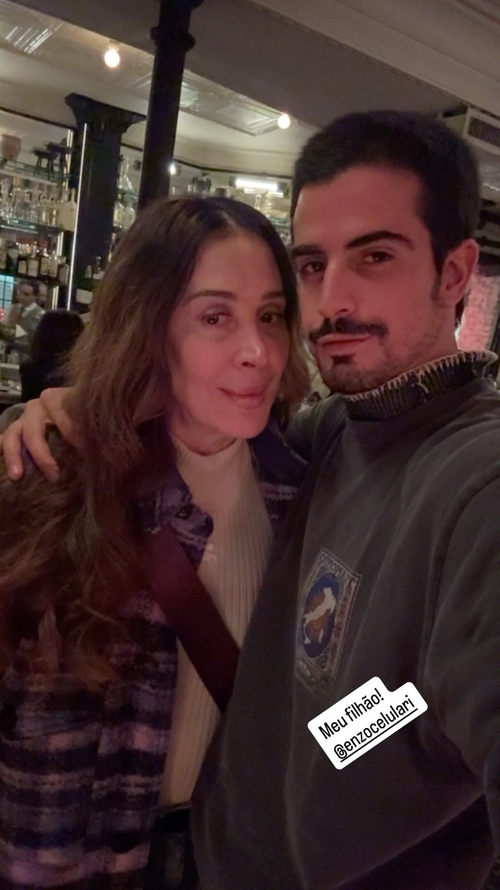 Claudia Raia se derrete pelos filhos mais velhos, Sophia e Enzo Celulari
