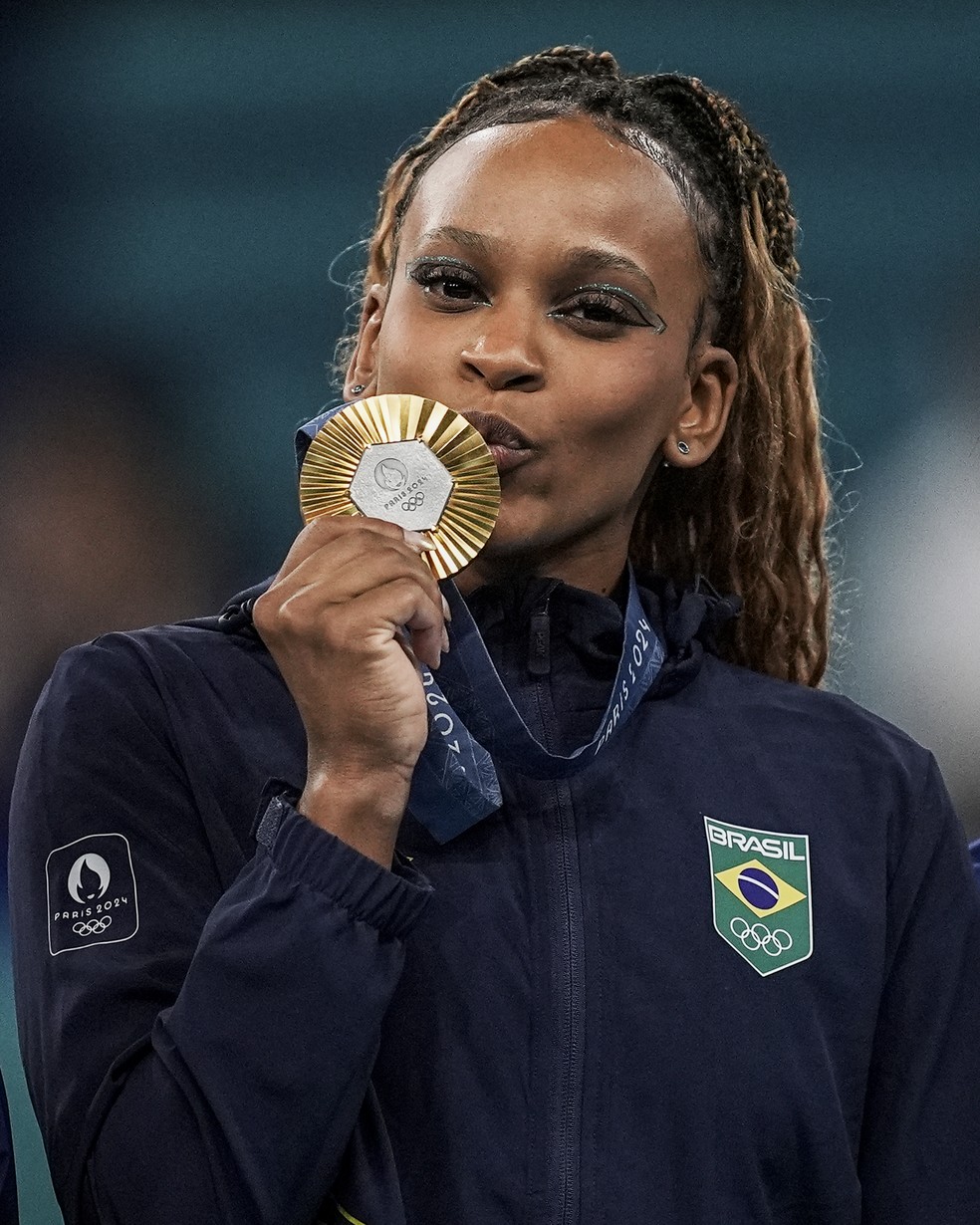 Rebeca Andrade revela o único motivo que a faria adiar aposentadoria ...