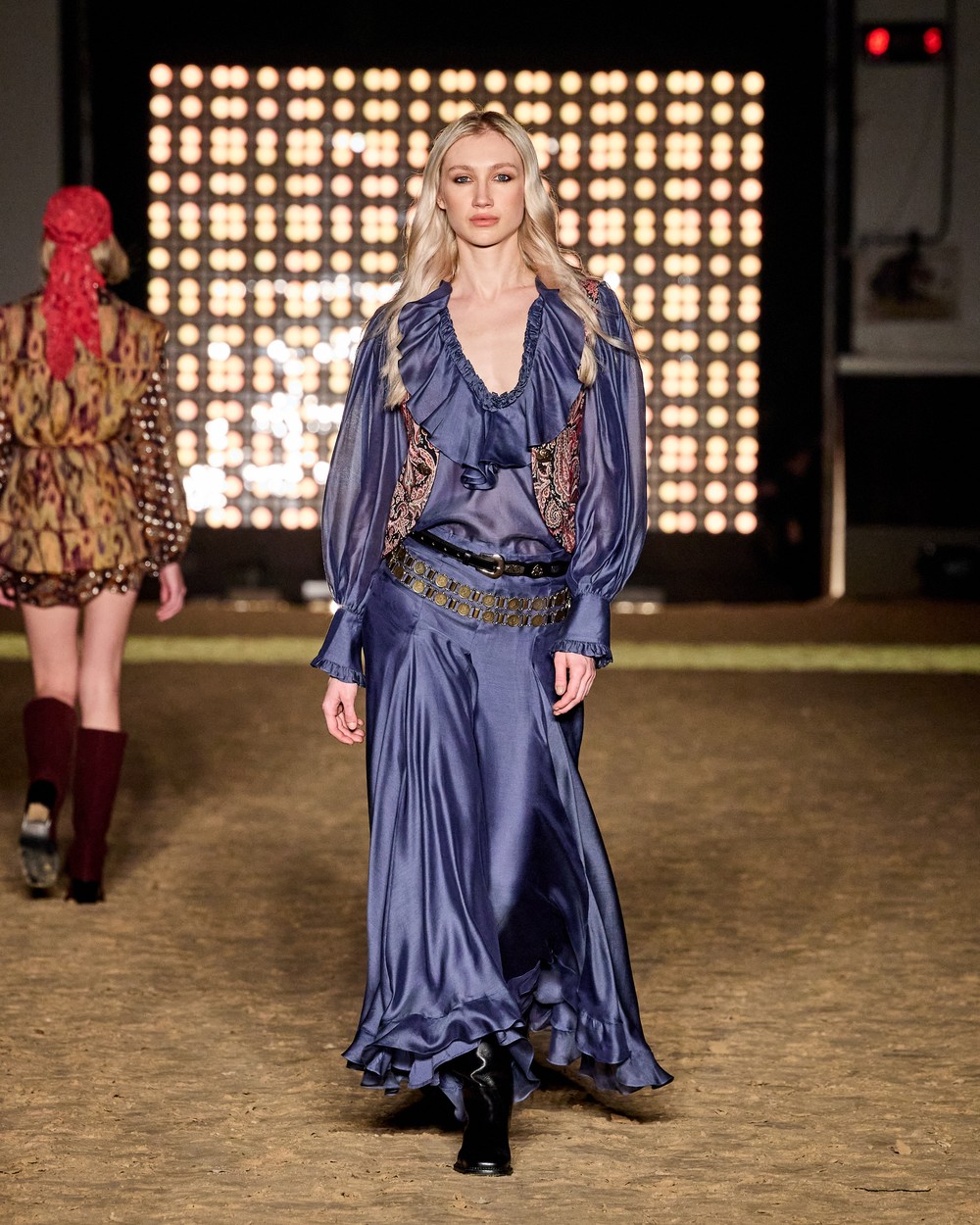 Nati Vozza faz desfile de estreia em São Paulo e reafirma caráter 360 ...