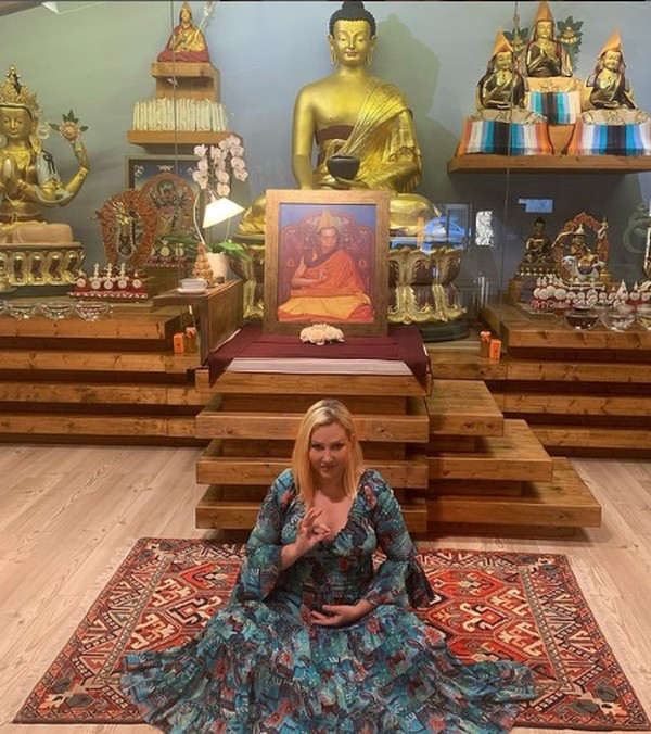 Por onde anda Deborah Blando? A cantora de hits dos anos 90 está de volta