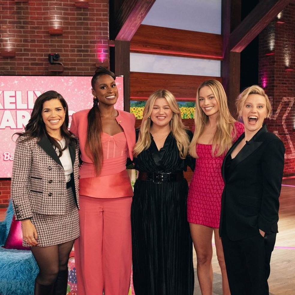 Margot Robbie: explicamos as referências a Barbie nos looks de ...