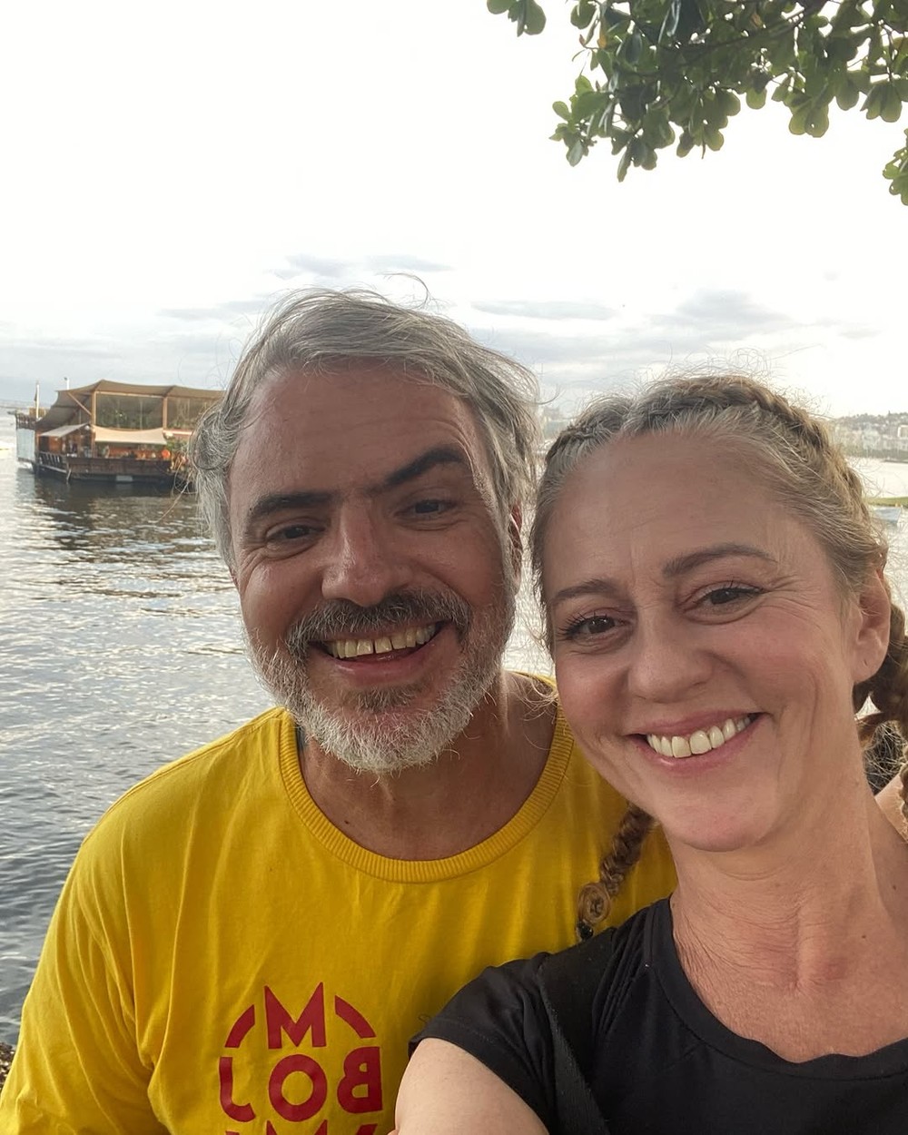 Guta Stresser se declara para o ex-marido em novos cliques: 'Meu melhor ...