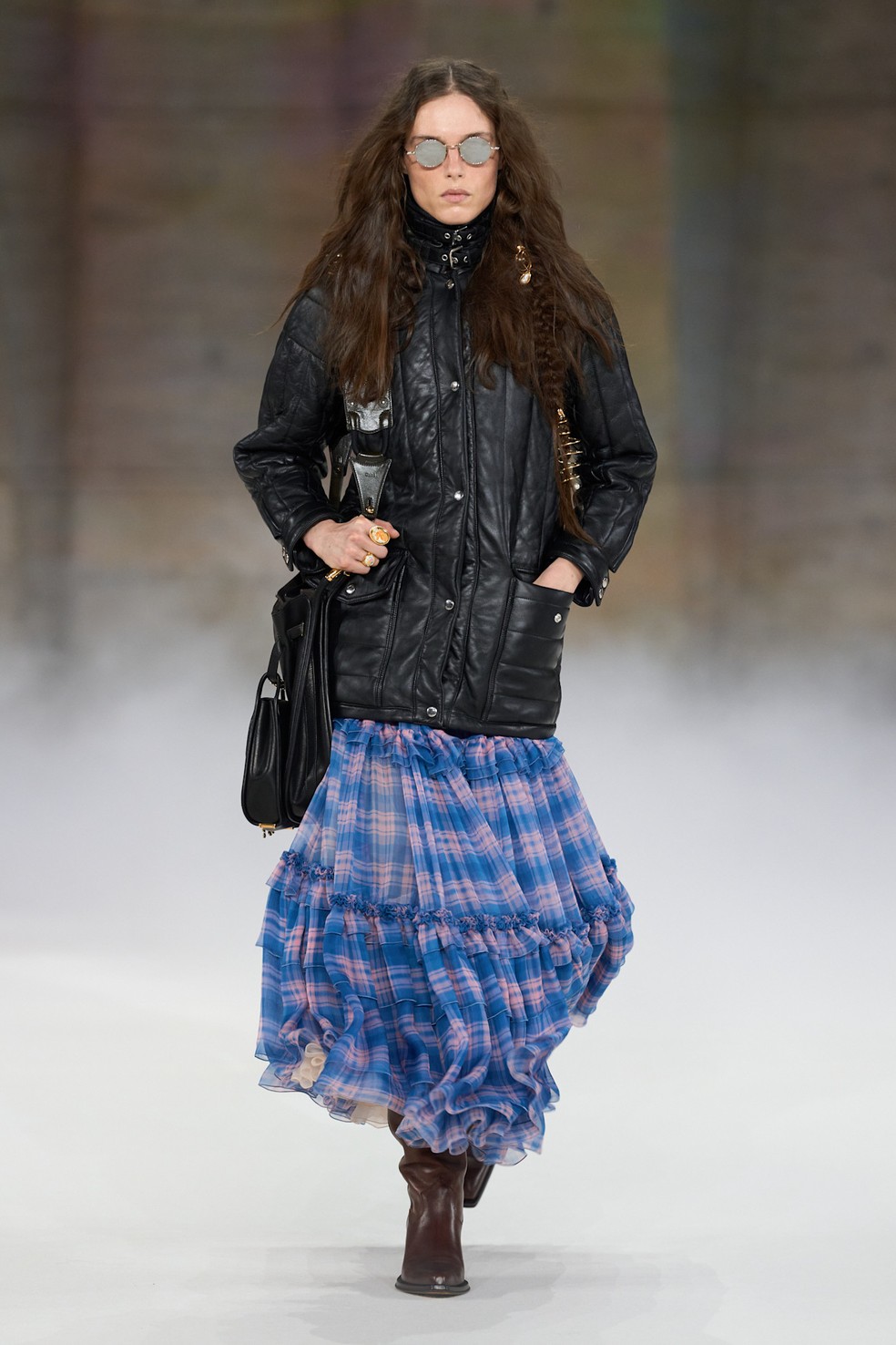 PFW: Chloé mostra como construir camadas com leveza no inverno 2026