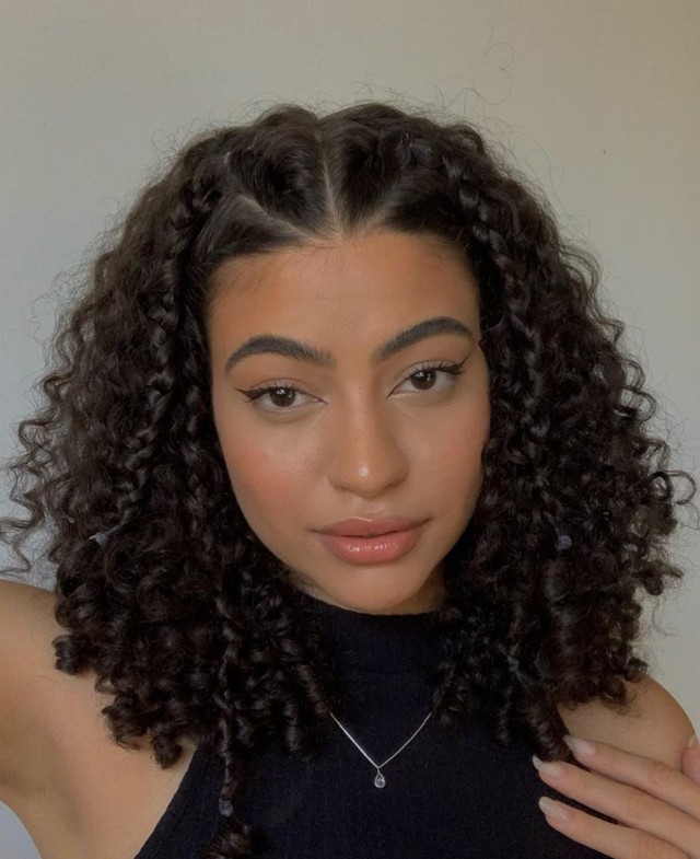 16 penteados para cabelos crespos e cacheados curtos: inspire-se nessas ...