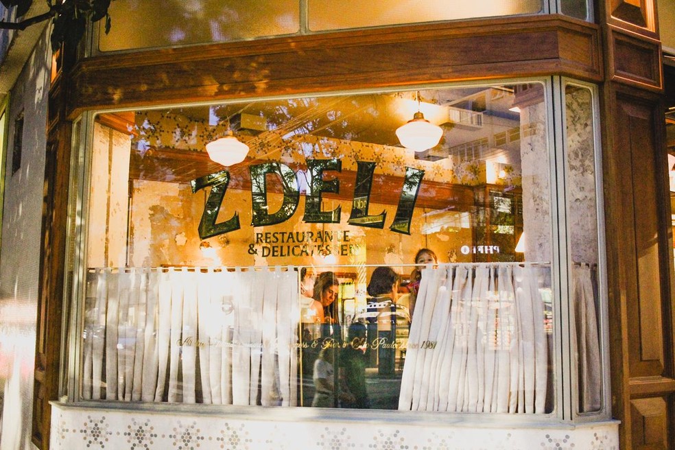 A travessia da Z Deli