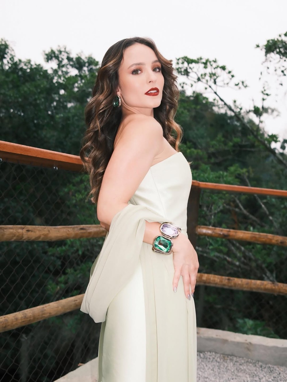 Larissa Manoela abre álbum de fotos com André Luiz Frambach no ...