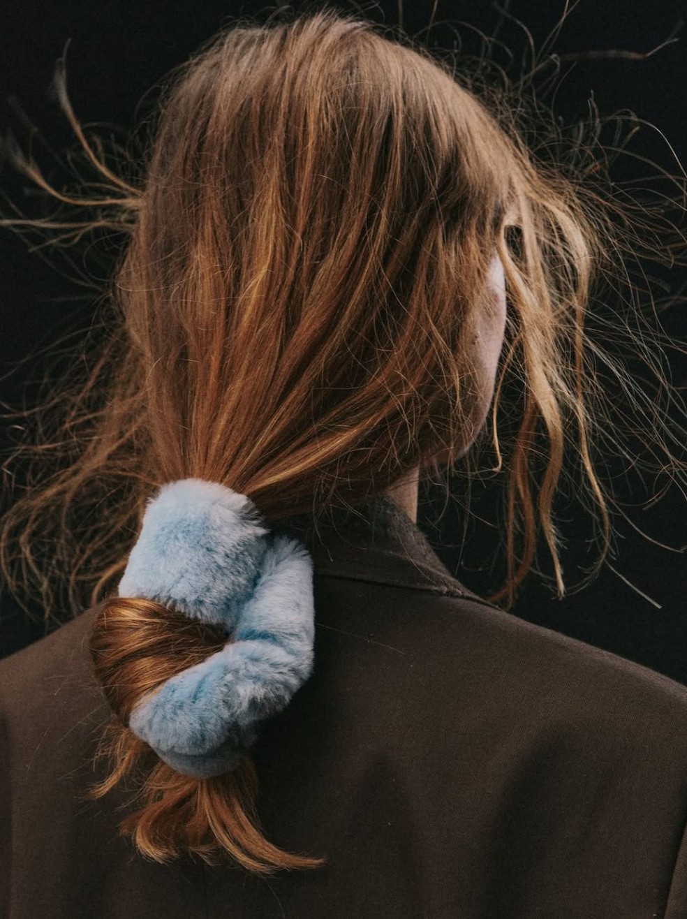 5 produtos anti-umidade que blindam o cabelo contra o frizz no frio