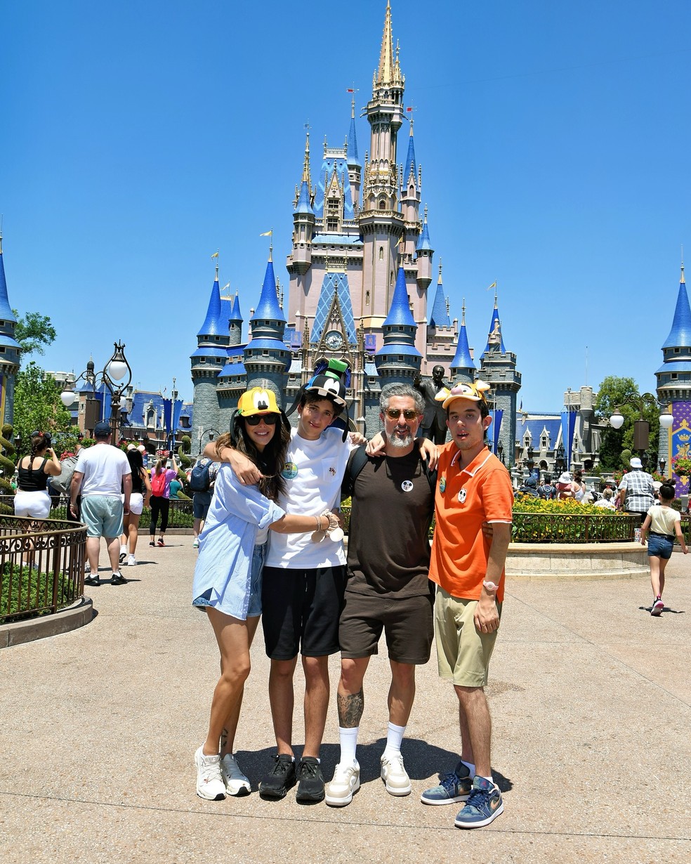 Marcos Mion e Suzanna Gullo levam Romeo para conhecer a Disney: 'Amor e ...
