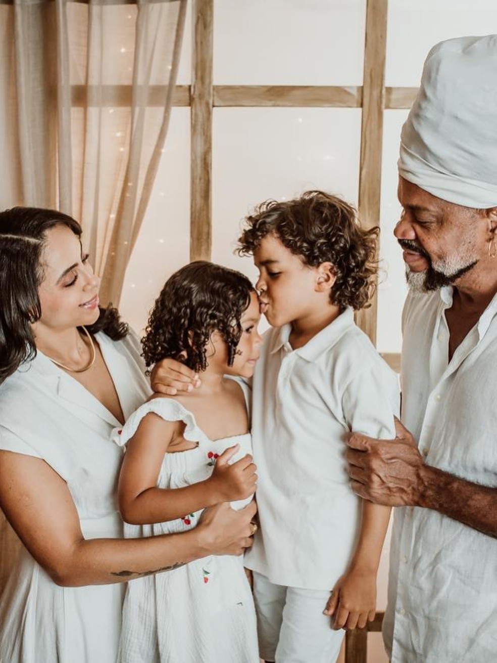 Carlinhos Brown publica declaração rara para a mulher, Danielle ...