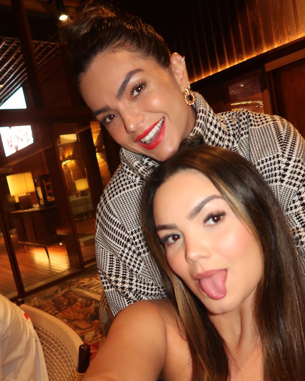 Kelly Key homenageia filha e semelhança volta a impressionar fãs: 'Gêmeas'