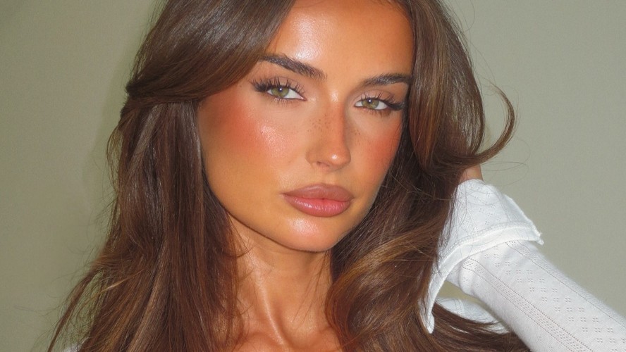 ‘Toasty Makeup’: como fazer a maquiagem glow em tons terrosos