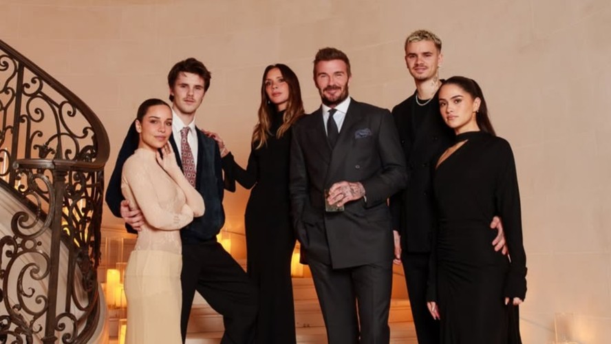 Victoria Beckham posa com os filhos após Brooklyn Beckham expor ...