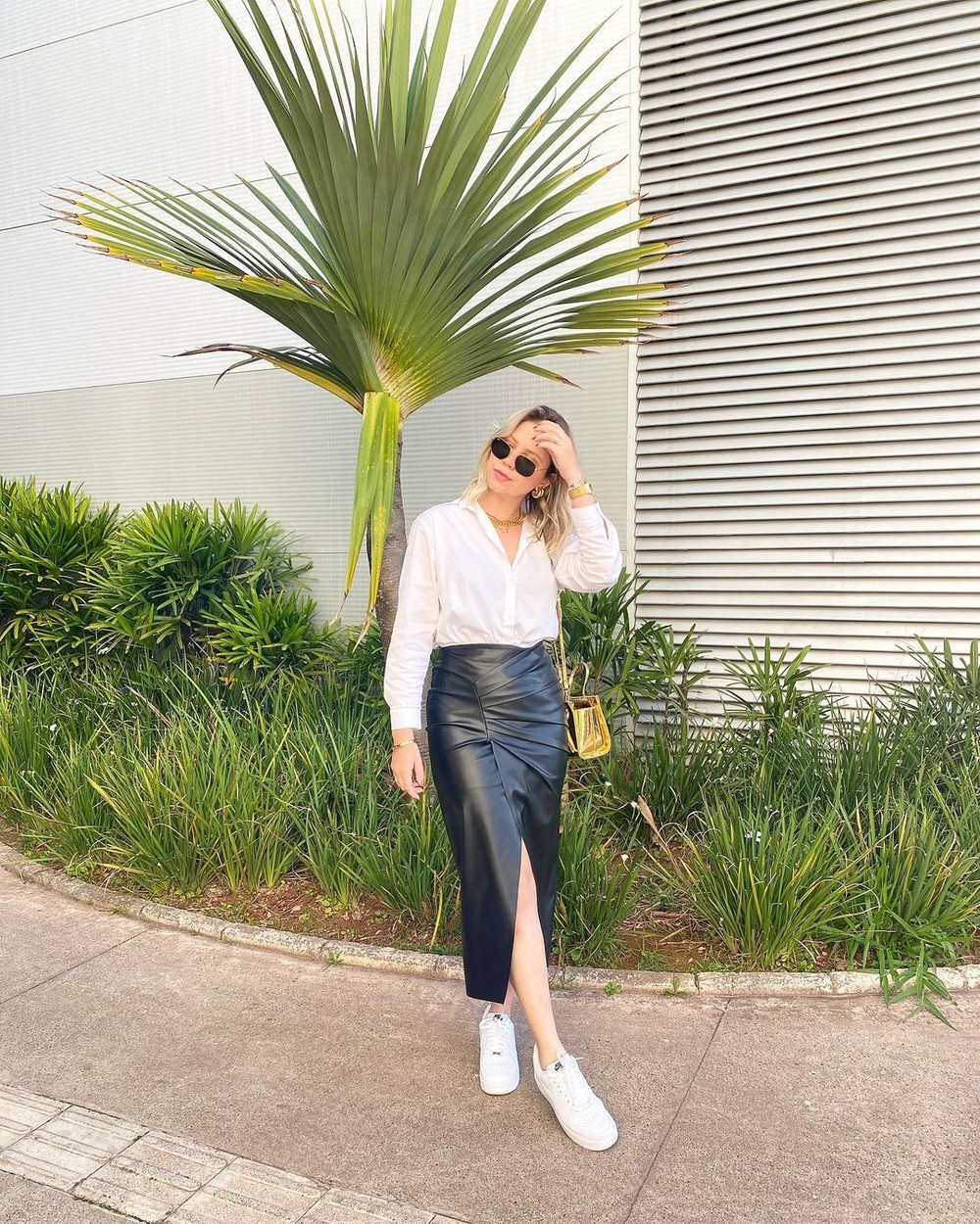 Aprenda a montar looks com saia midi: confira o guia definitivo de ...
