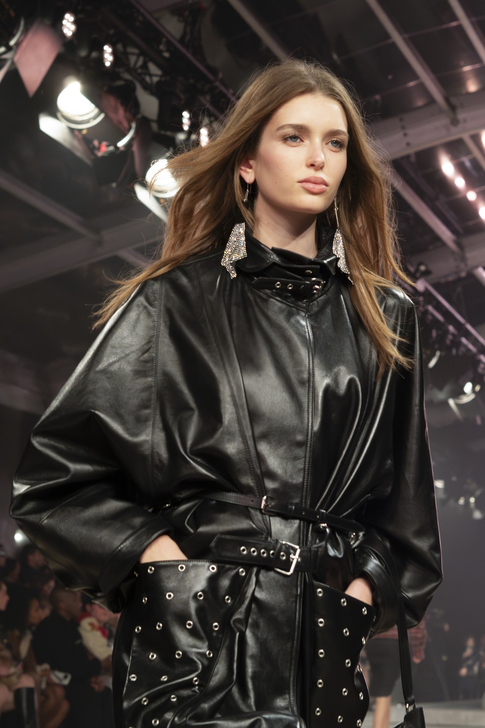 A garota de Isabel Marant mergulha em referências New Wave e só sai de ...