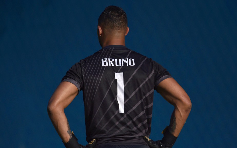 10 anos após condenação do goleiro Bruno, crimes contra mulher ...