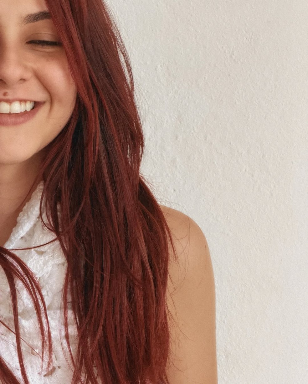 Klara Castanho recebe elogios ao postar sequência com cabelo vermelho: 'Dulce Maria ficaria com ...