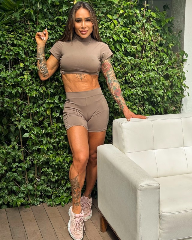 Fabi Frota, mulher de Alexandre Frota, mostra filhos comemorando vitória em quadro do 'Domingão'