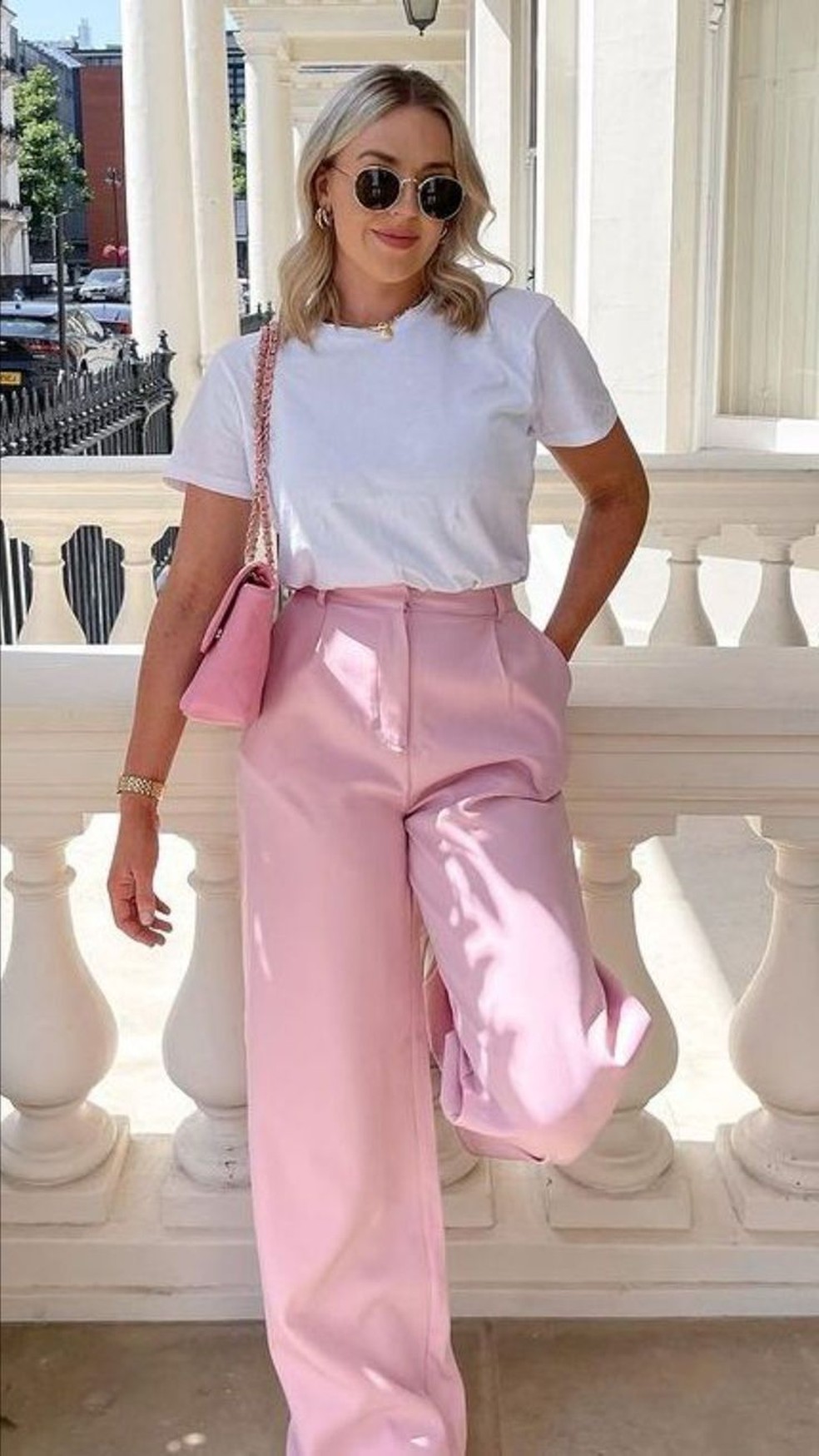 Como criar um look com calça rosa? 20 ideias para se inspirar e ousar ...