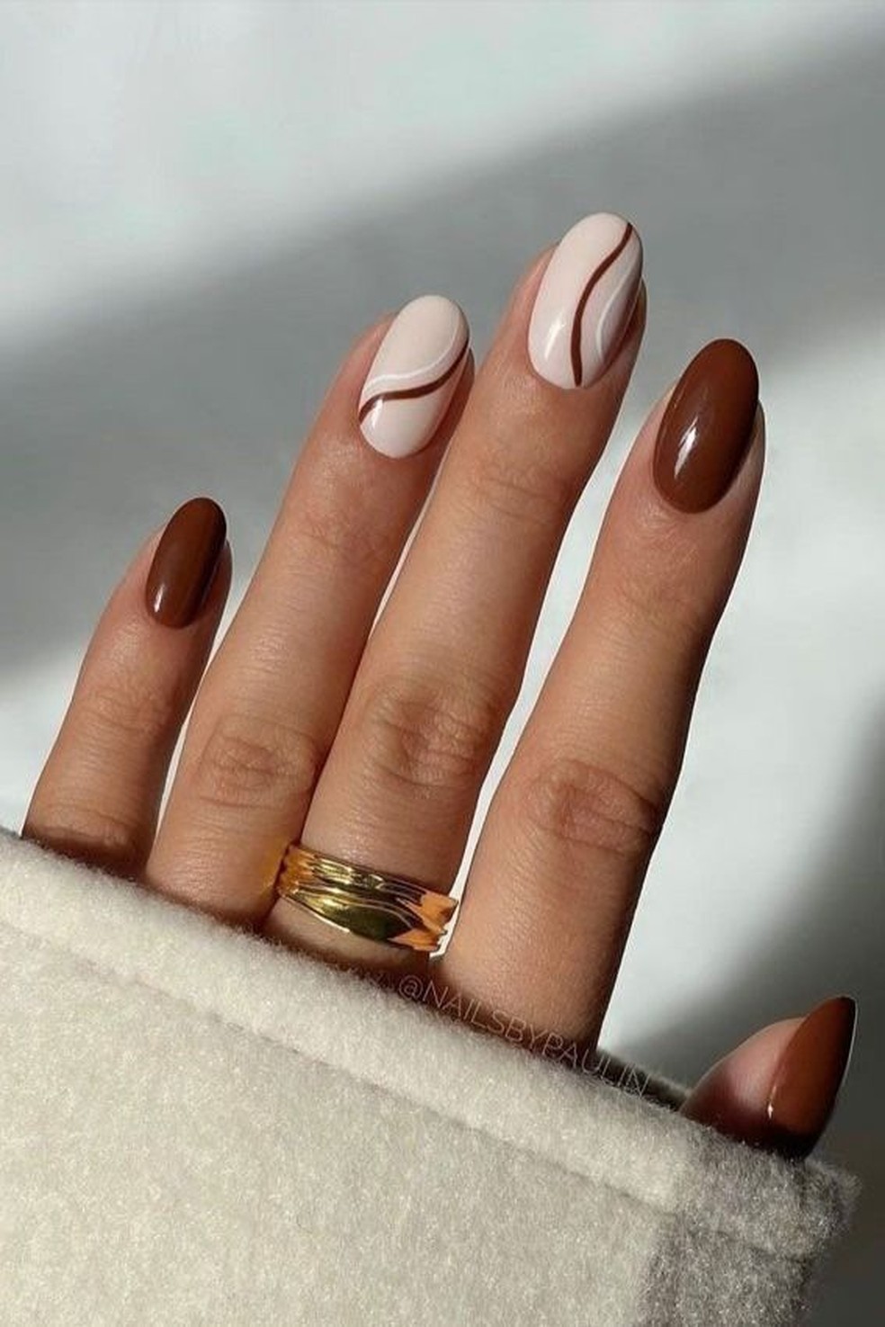 Unhas decoradas de marrom: 25 inspirações sofisticadas e elegantes para ...