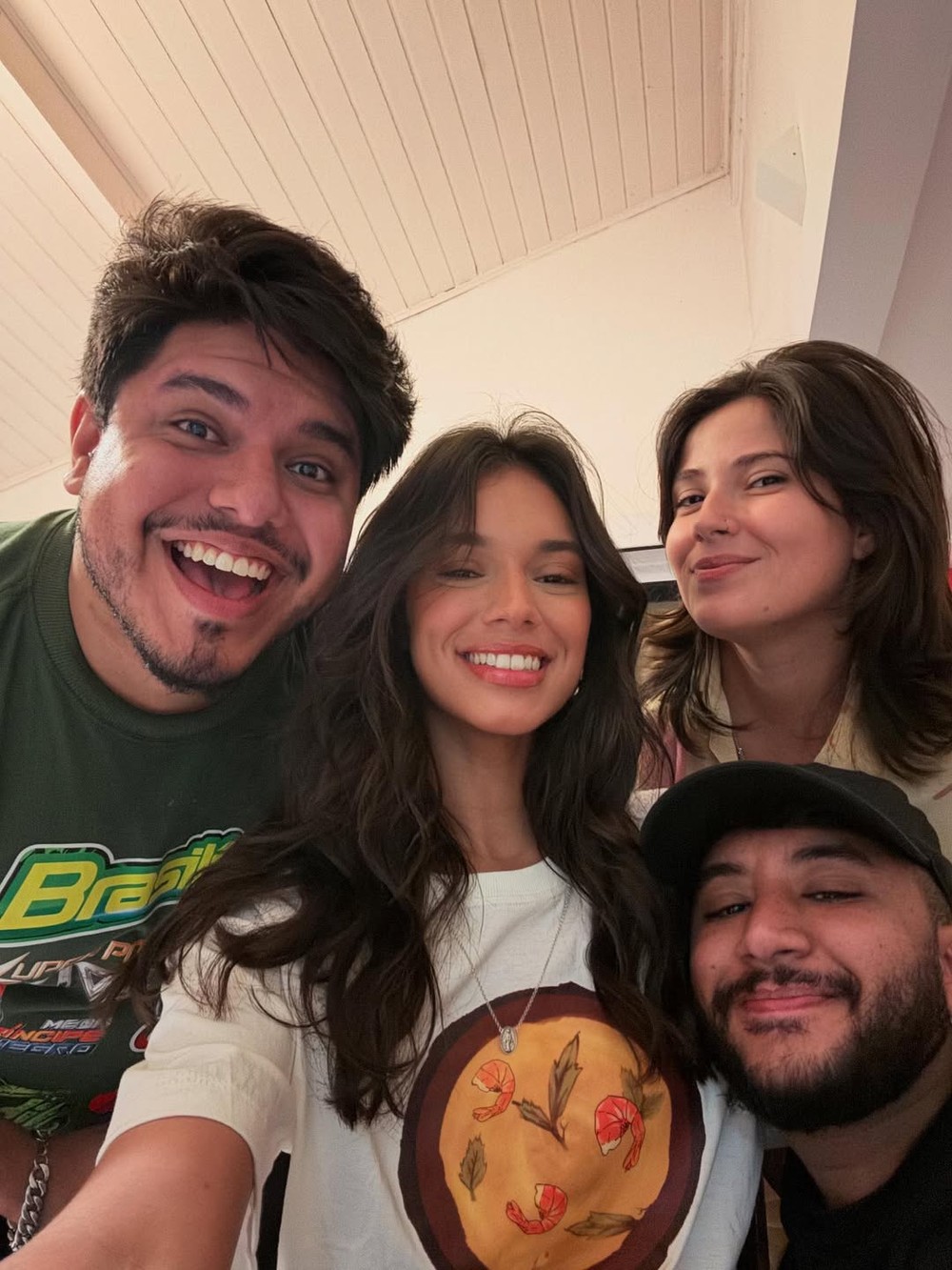 Ex-BBB Alane faz clique romântico com Francisco Gil e assume affair: 'A ...