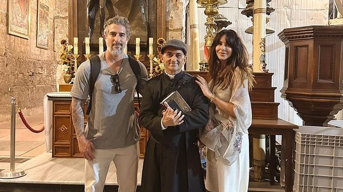 Suzana Gullo abre álbum de fotos ao lado de Mion e filhos em Jerusalém ...