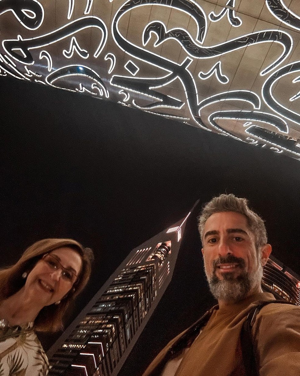 Marcos Mion celebra viagem a Dubai com a mãe: 'Não viajávamos sozinhos ...