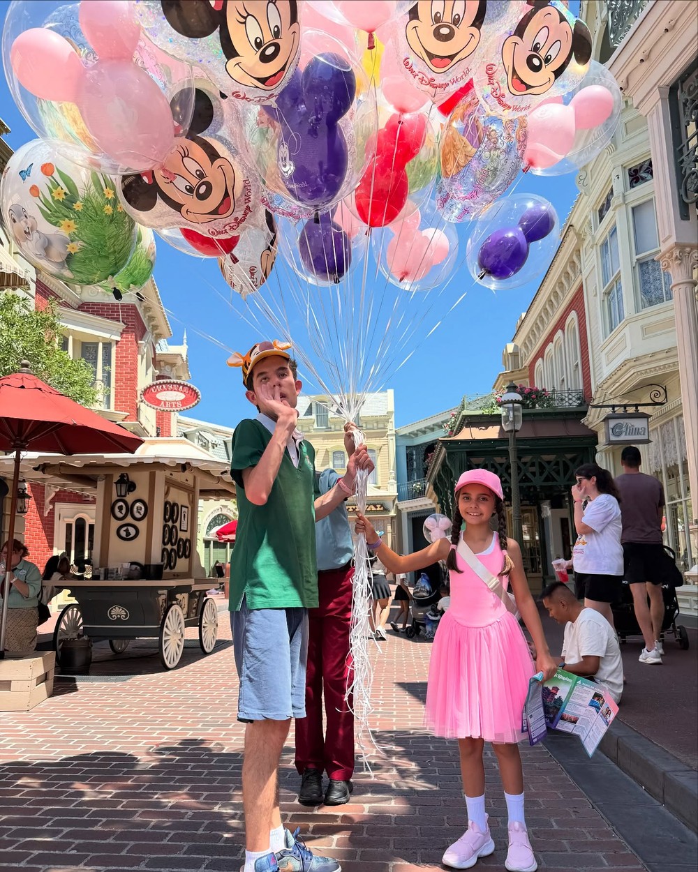 Marcos Mion e Suzanna Gullo levam Romeo para conhecer a Disney: 'Amor e ...