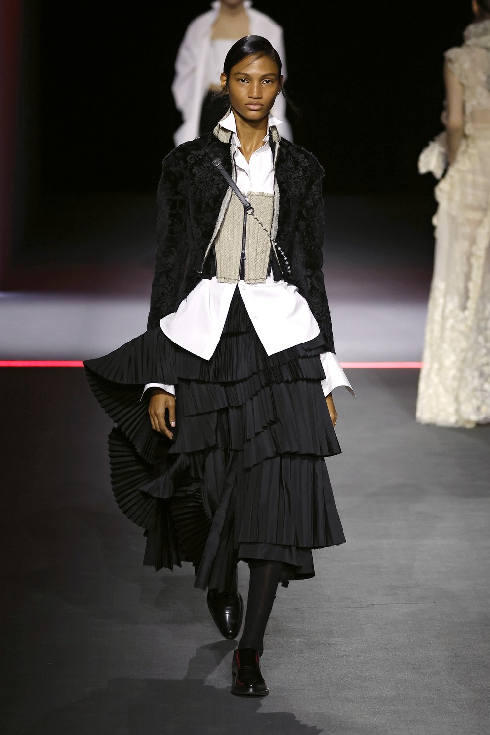 PFW: Dior faz ode a Virginia Woolf, à fluidez de gênero e traz de volta ...