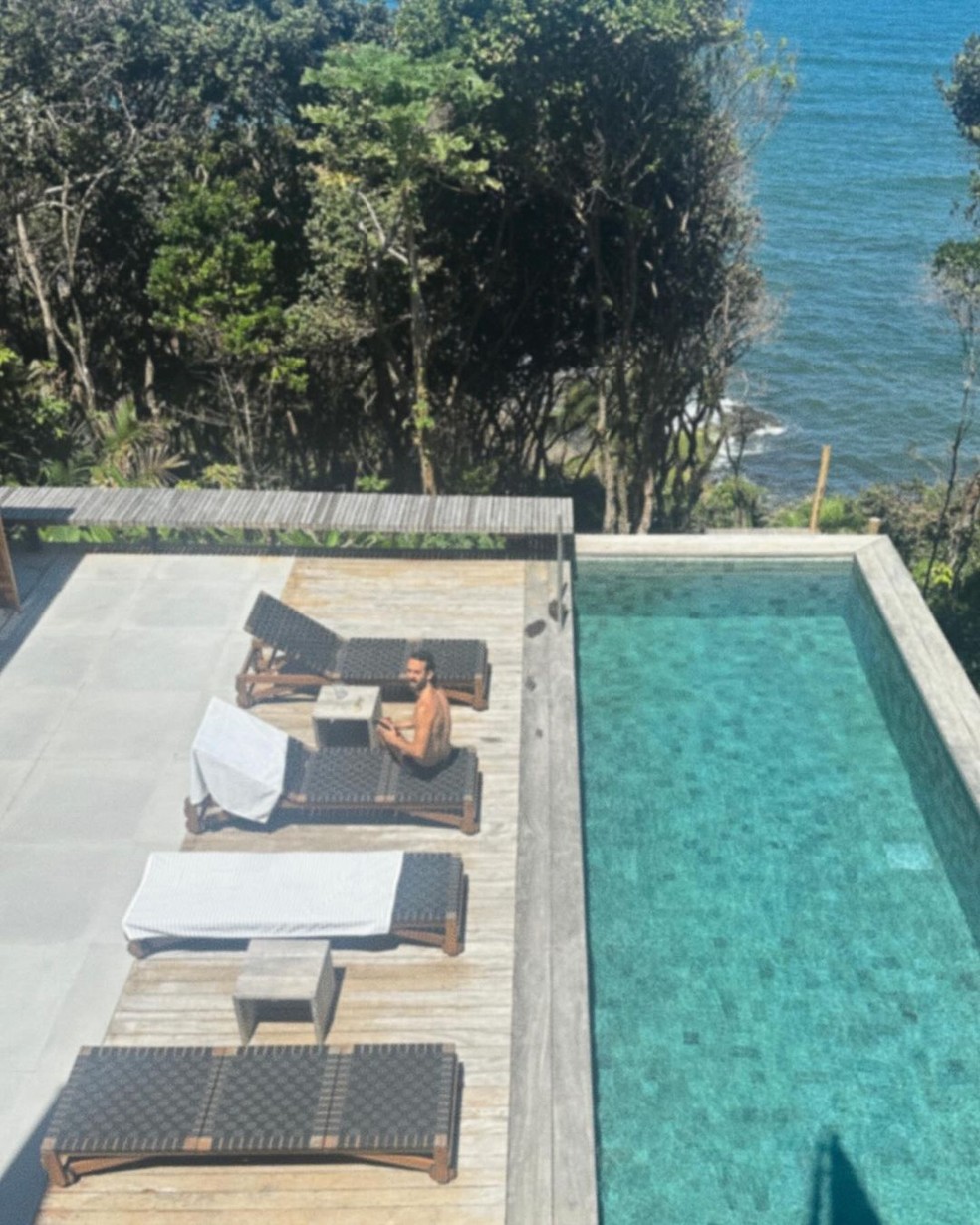 Duda Beat compartilha fotos raras de biquíni aproveitando férias na ...