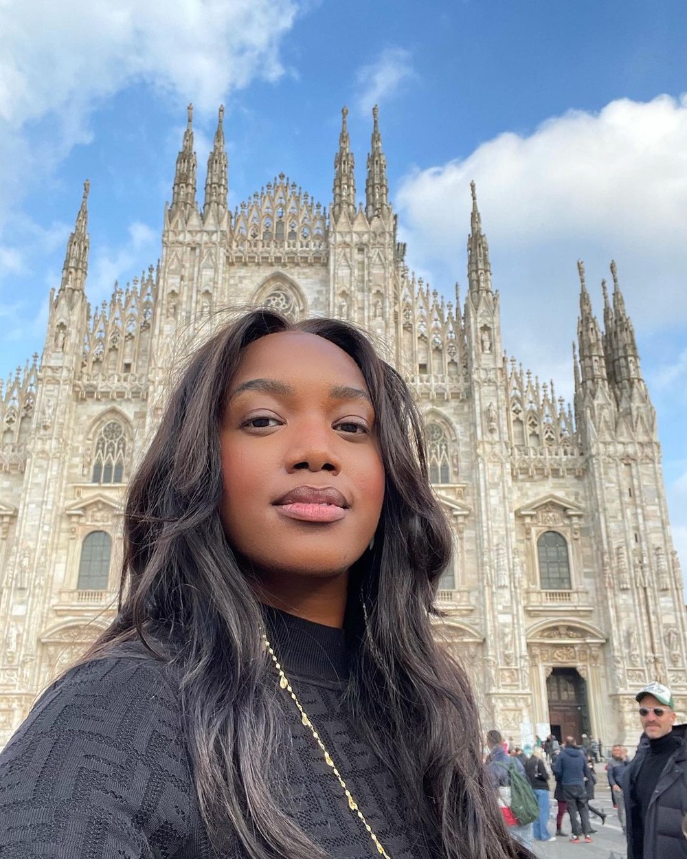Iza posa em catedral de Milão e encanta seguidores: 'Maravilhosa'