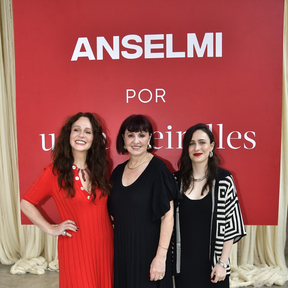 Looks de verão: o frescor autoral da colaboração entre Anselmi e Ucha ...