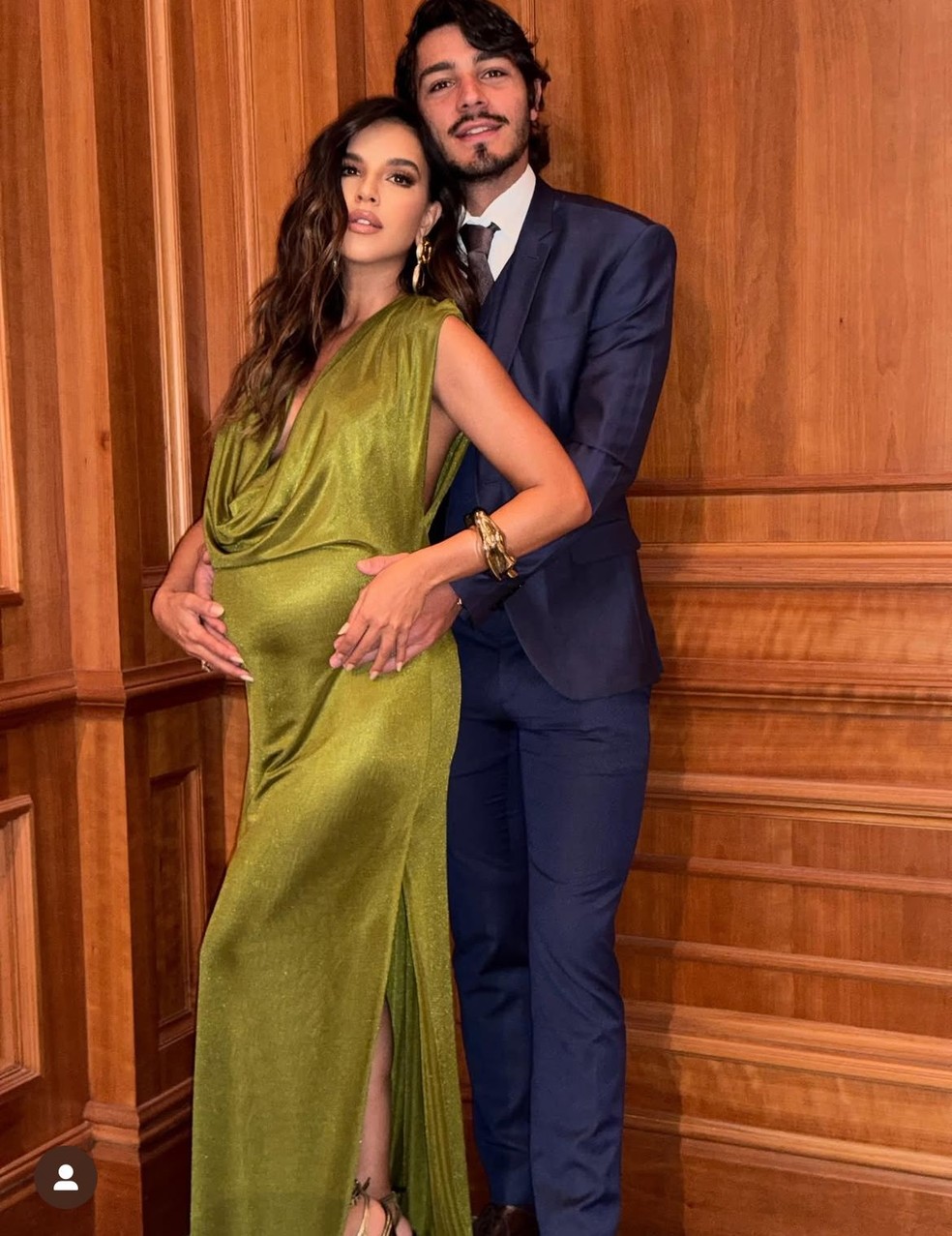 Grávida de 6 meses, Mariana Rios surge deslumbrante ao lado do namorado, Juca Diniz