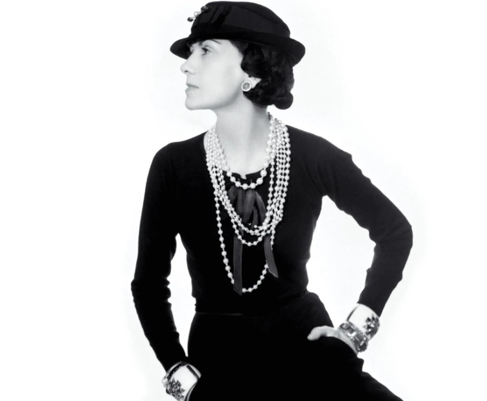 O clássico cabelo chanel: um ícone atemporal popularizado pela ...