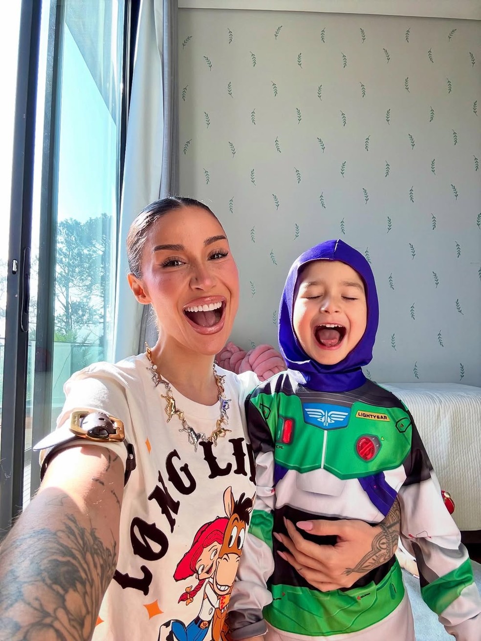 Bianca Andrade abre álbum da festa surpresa temática dos 4 anos do filho