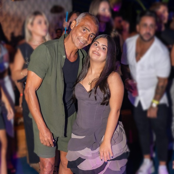 Ivy Faria comemora os 60 anos do pai, Romário: 'Obrigada por cuidar de mim'