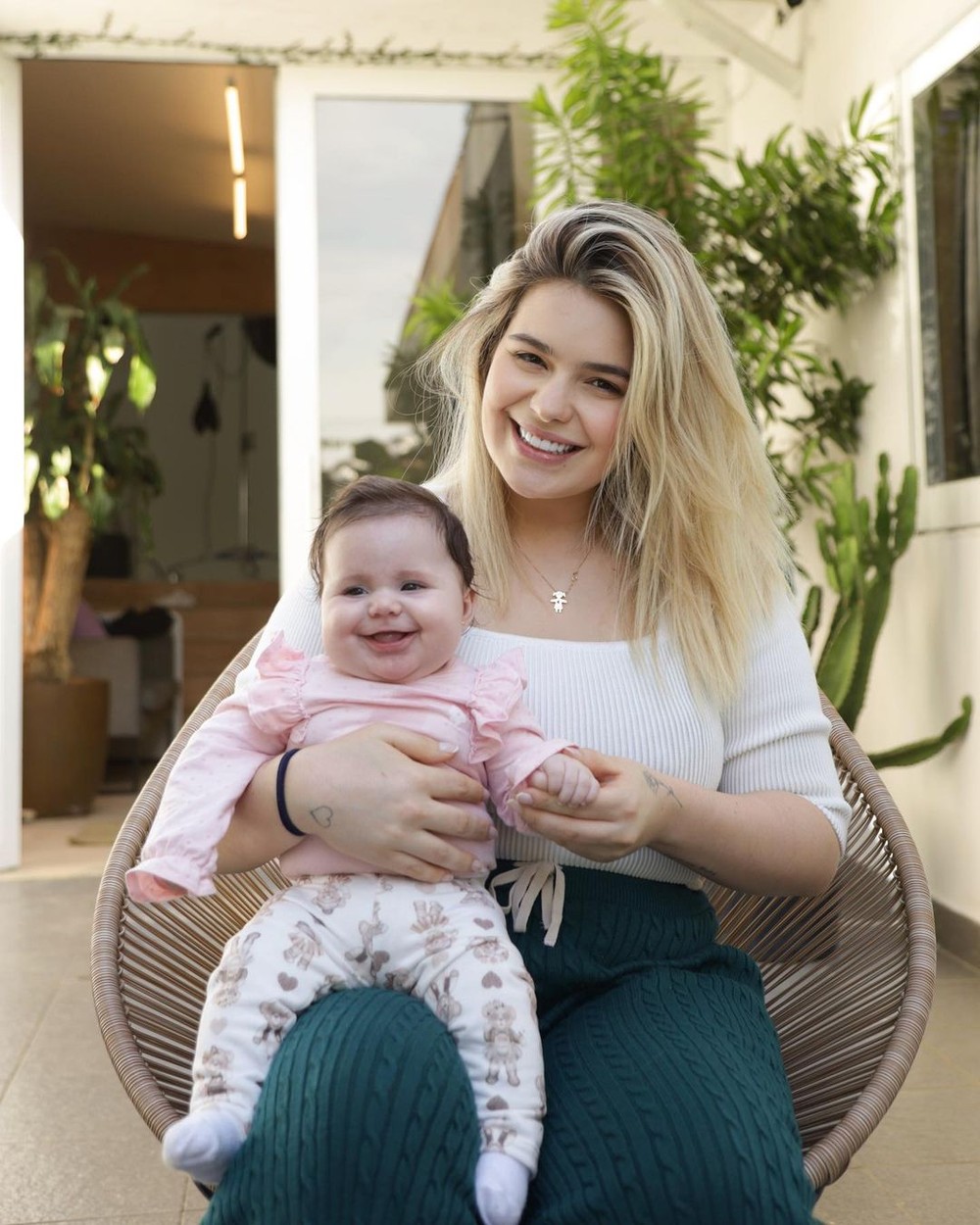 Como é relação da filha de Viih Tube com a babá? Ex-BBB detalha ...