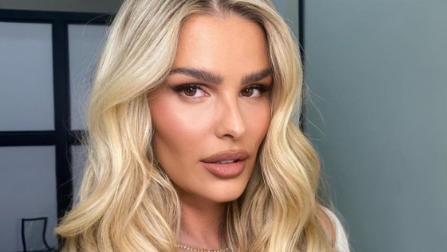 Cotada para o BBB24, Yasmin Brunet faz post sem mostrar o rosto para ...