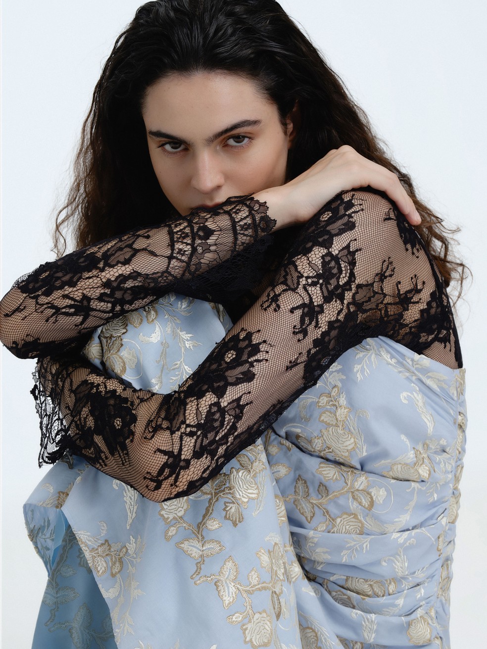 Cris Barros lança coleção inverno 2024 ‘Genesis’