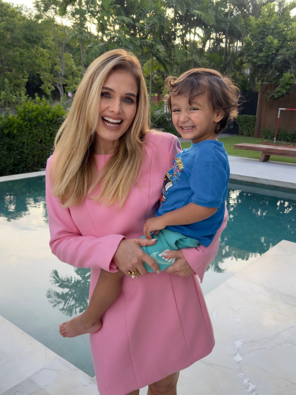 Viúva de Leandro, Andréa Mota reúne a família em cliques raros: 'A vida ...