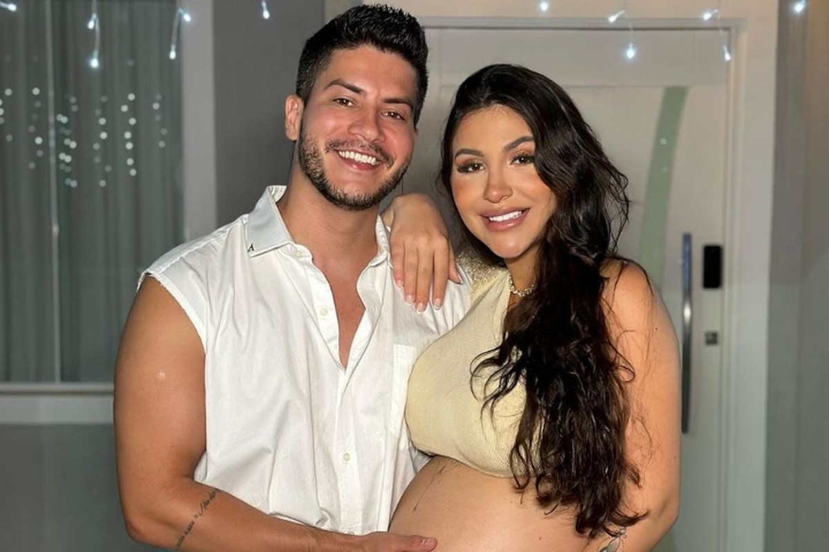 Jheny Santucci se declara para Arthur Aguiar no aniversário do namorado: 'Não mudaria uma ...