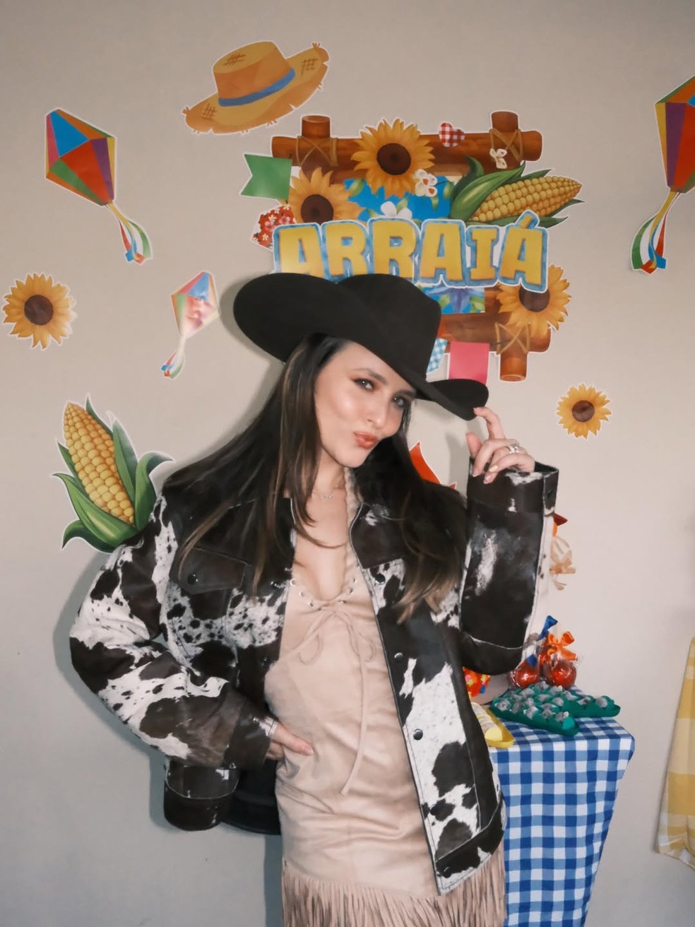 Larissa Manoela abre temporada de festas juninas com o marido, André ...