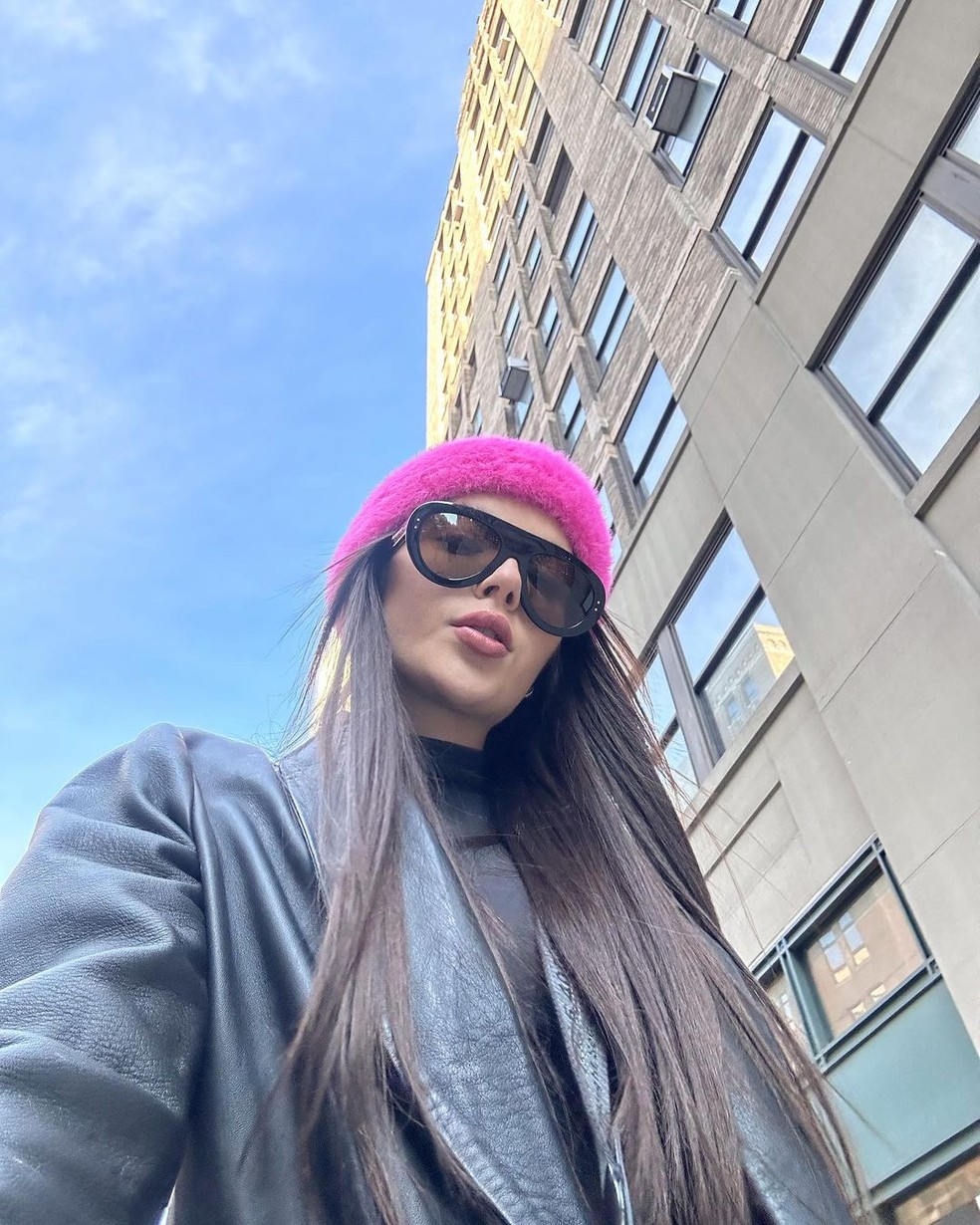 Jade Picon faz passeio por Nova York de metrô e abre álbum de fotos