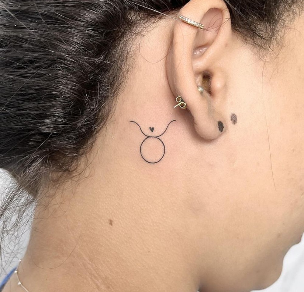 Tatuagens femininas no pescoço: veja 50 modelos lindos para inspirar ...